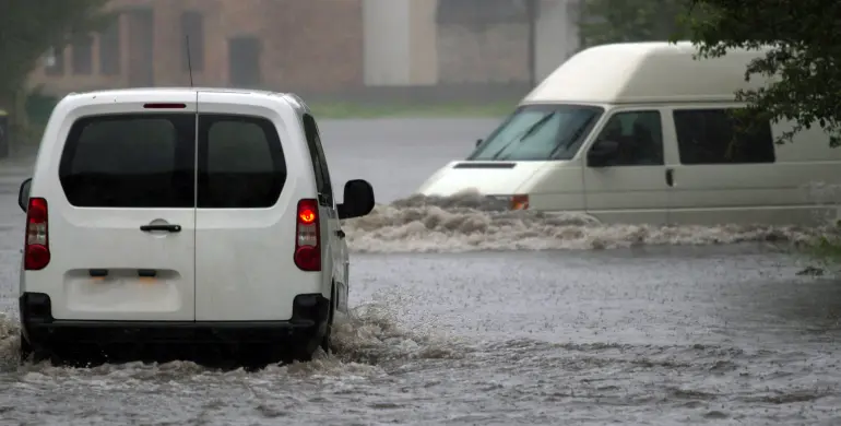 Motor Inundado De Agua: Cómo Repararlo Y Qué Hacer - MOTORBA